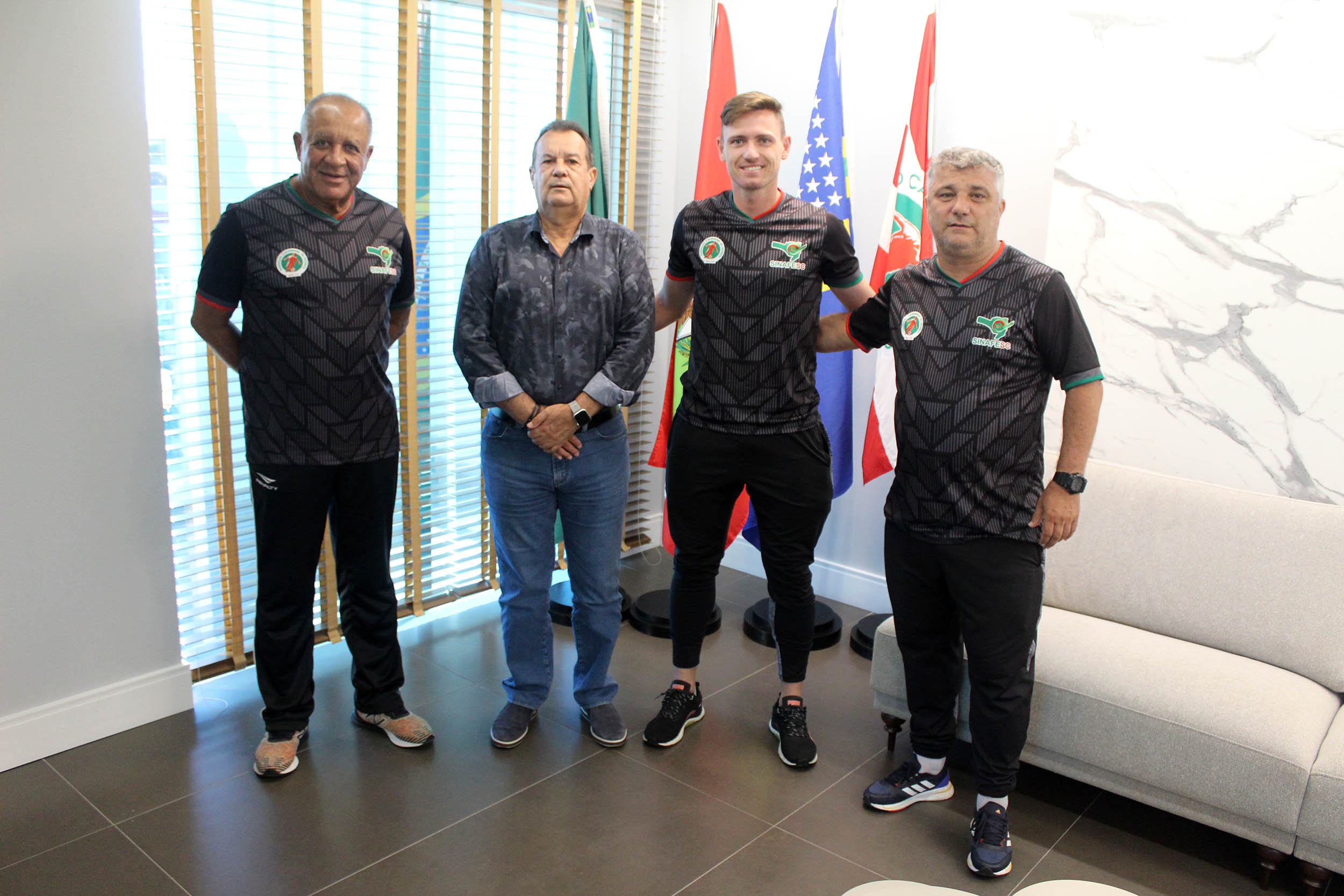 Árbitro da FCF participa de treinamento da Uefa - Federação Catarinense ...